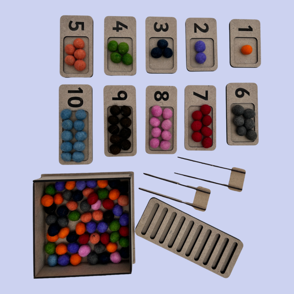 1-10 Counting Tray With 60 Woolen Beads - winkslab