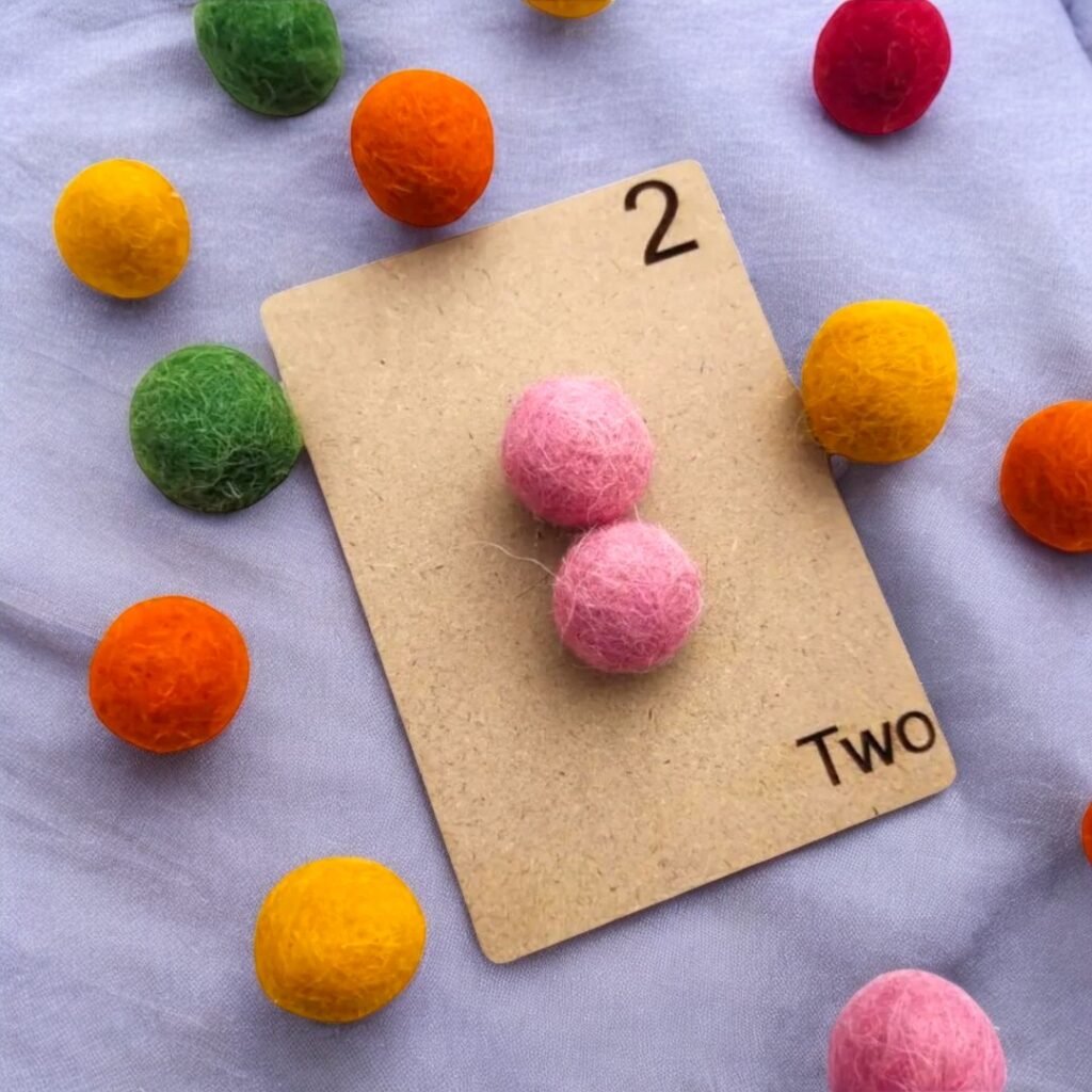 Number Flash Card With 60 Woolen Balls - winkslab